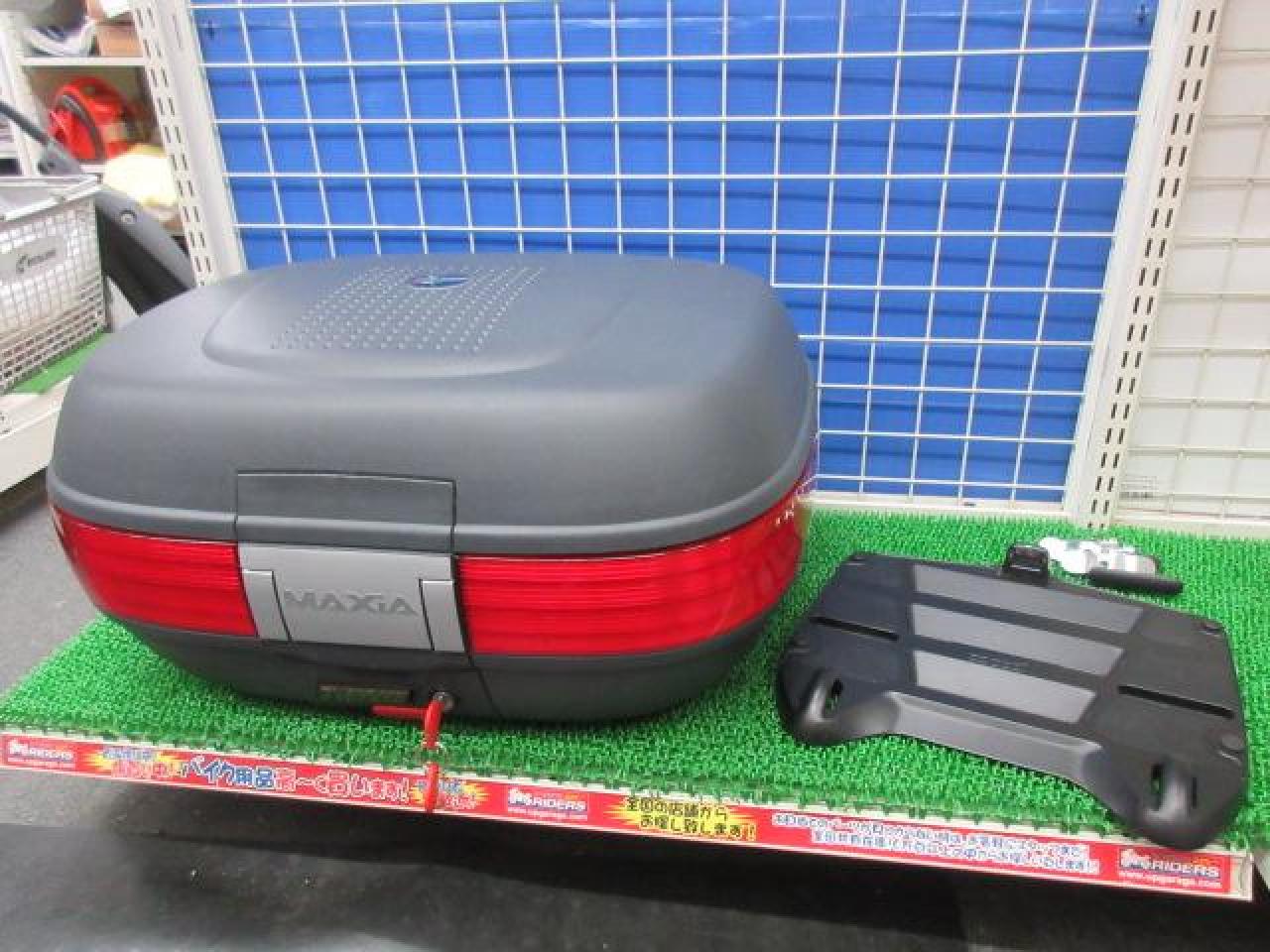 GIVI(ジビ) MAXIMA リヤボックス サイズ:55/40/30cm | 中古品 | アップガレージ ライダース埼玉上尾店 | バイク ...