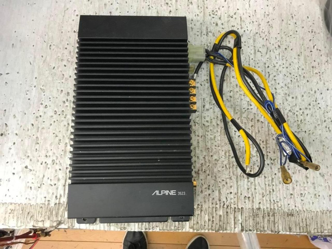 ALPINE 3523 | カー用品 アンプを通販で購入する | 中古カー＆バイク用品の販売ならアップガレージ