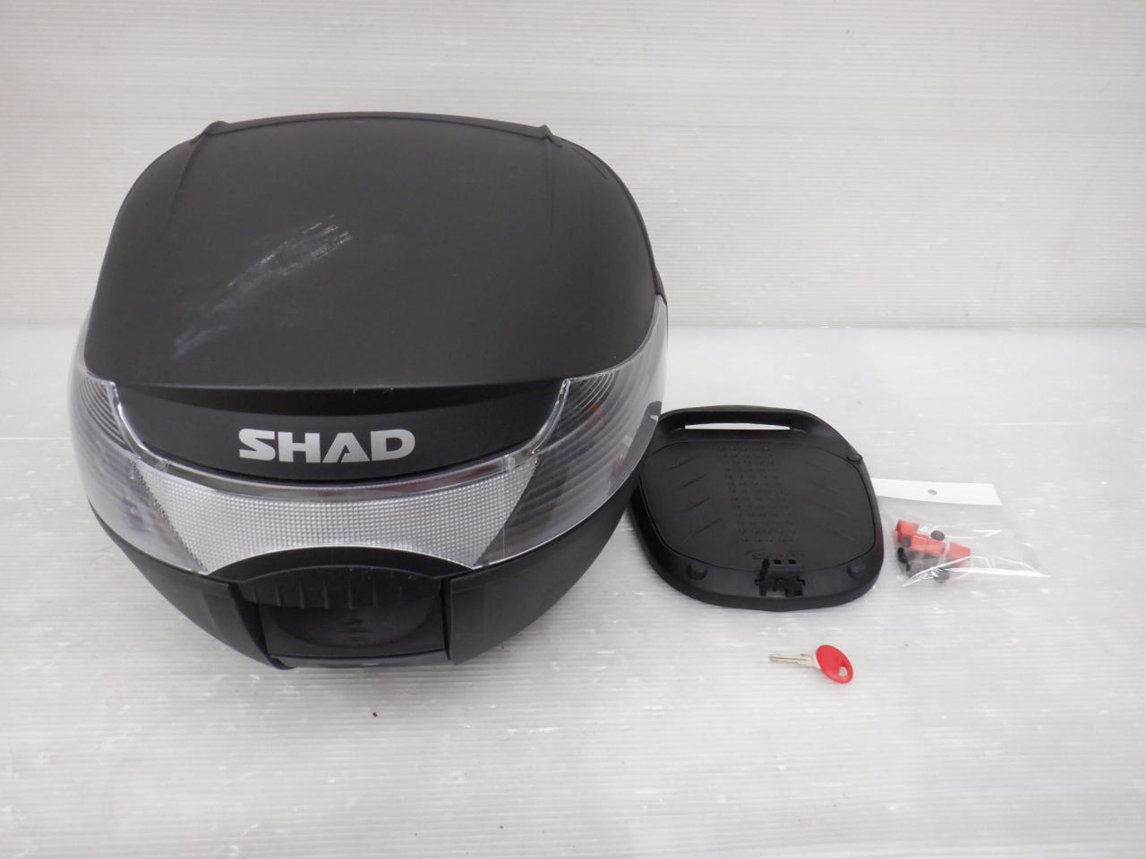 波型ステー無 SHAD SH33 トップケース リアBOX 汎用 容量33L | バイク用品 ツーリング用品 BOX(二輪)を通販で購入する ...
