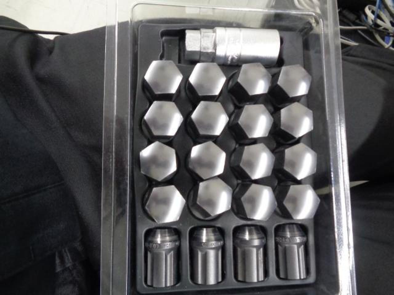 WePro 7075 Aluminum Nuts ホイールナット | 中古品 | アップガレージ 千葉茂原店 | カー用品 タイヤホイール関連 取付ナットを通販で購入する | 中古カー＆バイク ...