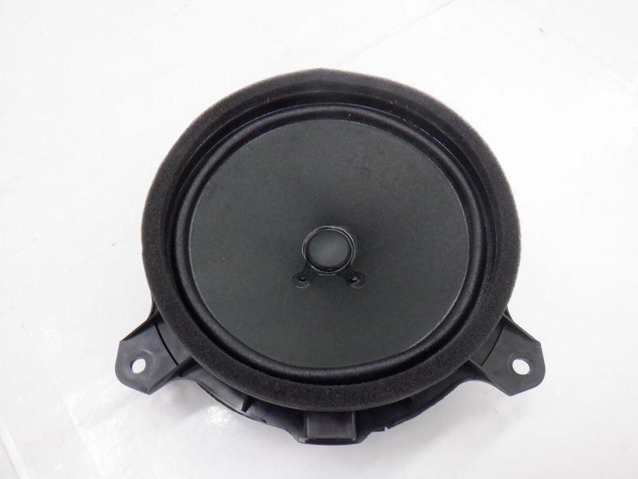 【片側のみ】トヨタ純正(TOYOTA) 埋め込みスピーカー | カー用品 スピーカー 埋め込みスピーカーを通販で購入する | 中古カー＆バイク ...