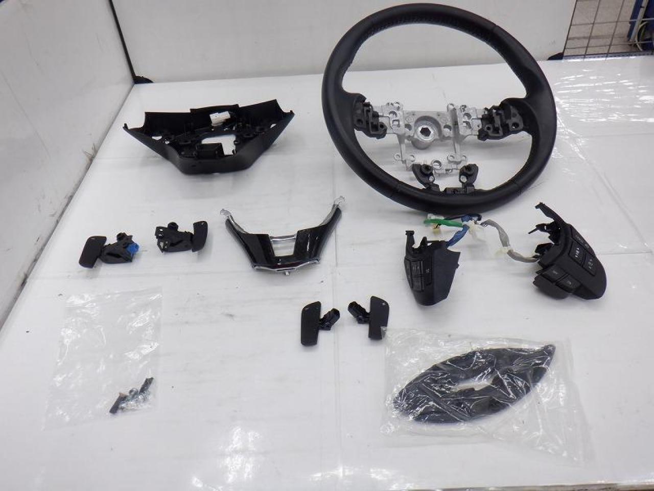 マツダ純正(MAZDA) レザーステアリング+スイッチ類 | カー用品 インテリア ステアリングを通販で購入する | 中古カー＆バイク用品の ...