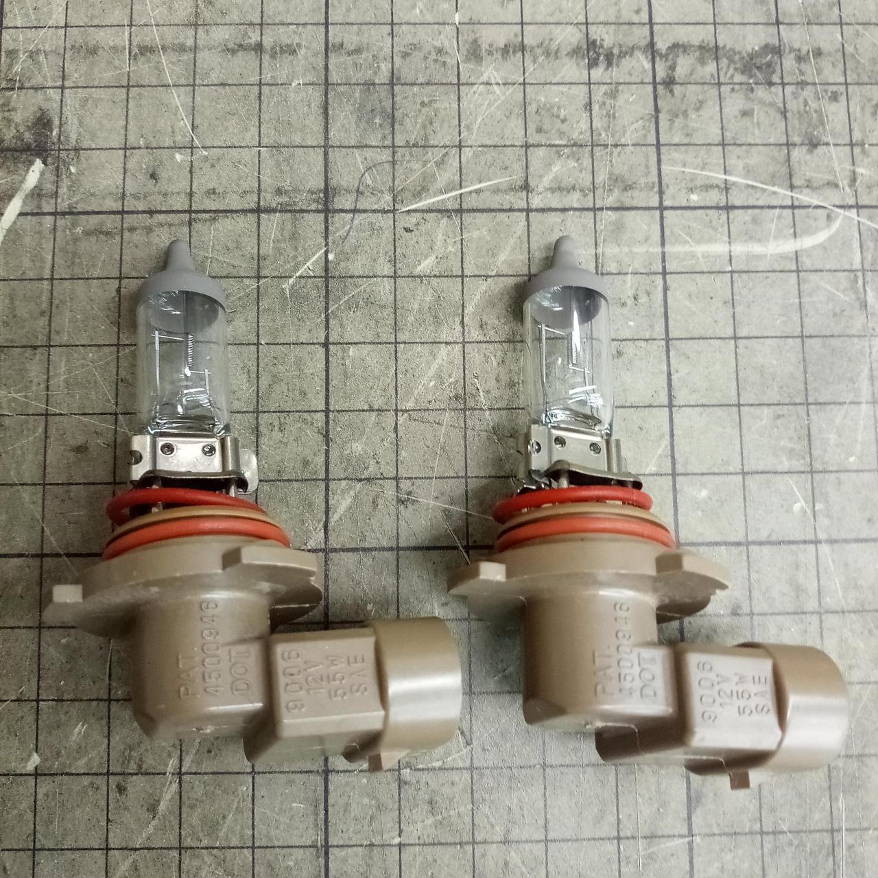 KOITO ハロゲンバルブ HB4 | カー用品 バルブ・HID ハロゲンバルブを通販で購入する | 中古カー＆バイク用品の販売ならアップガレージ