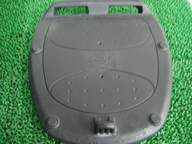 GIVI E230 SLIM モノロックケース | 中古品 | アップガレージ ライダース奈良橿原店 | バイク用品 ツーリング用品 BOX(二輪)を通販で購入する | 中古カー＆バイク用品の ...