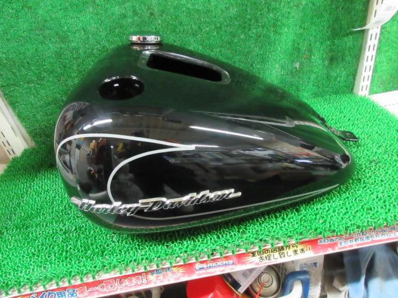 Harley Davidson(ハーレーダビッドソン) 純正 タンク FLSTC(09年)外し | バイク用品 外装 タンク(二輪)の通販 ...