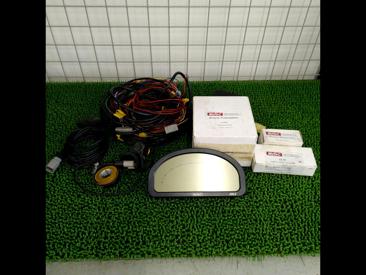 ☆更に大幅プライスダウン☆MoTeC ADL3ダッシュロガーバックライト付き 16MB/30 I/O【18015】 オプションパーツ多数 ...