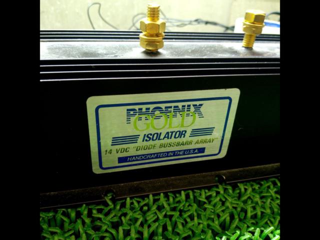 ワケアリ Phoenix Gold ISOLATOR(アイソレーター) | わけあり | アップガレージ 越谷店 | カー用品 カーAV ...