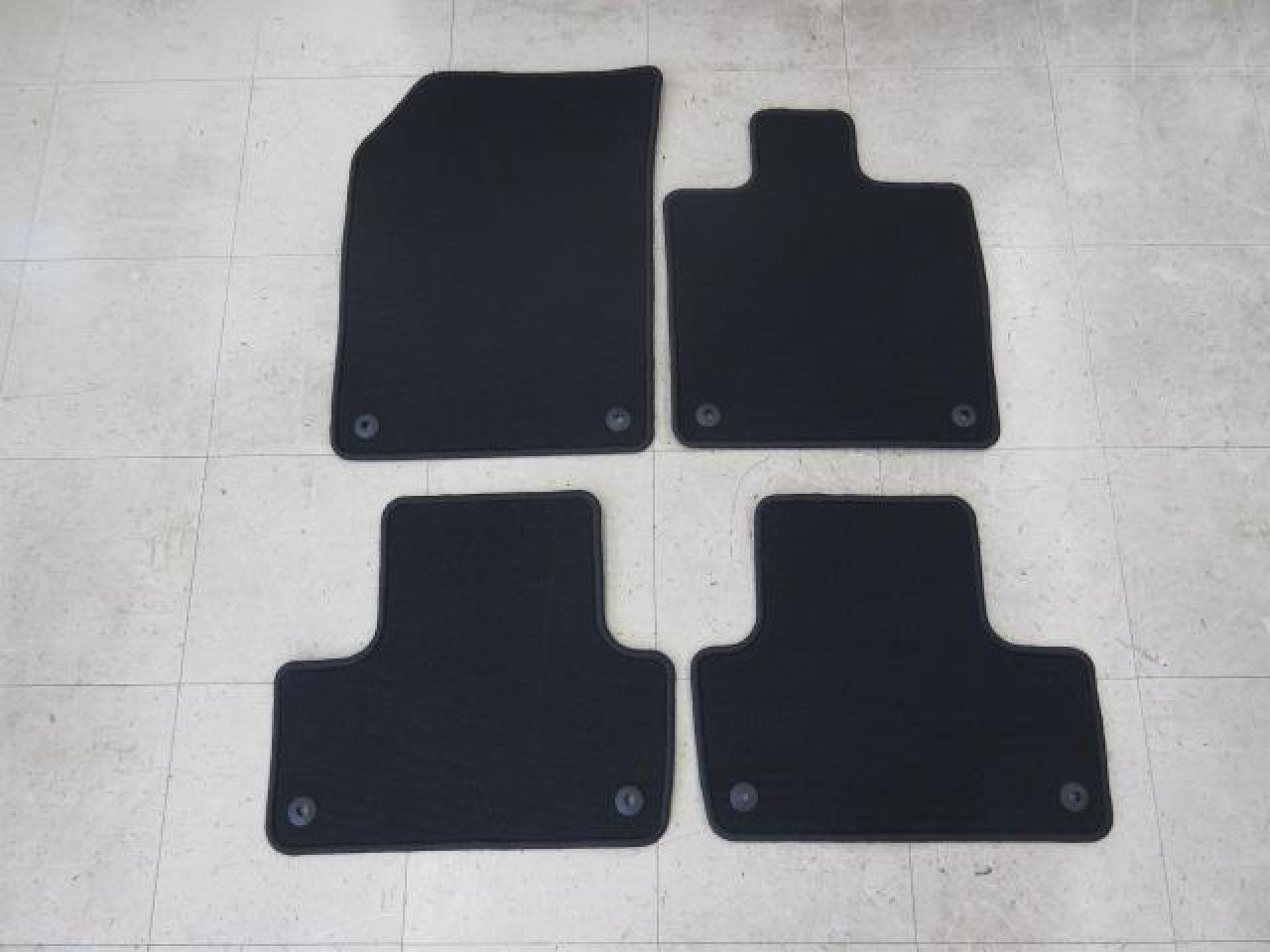 VOLVO(ボルボ) XC60純正フロアマット 品番:32216559 | カー用品 インテリア その他インテリアを通販で購入する | 中古 ...