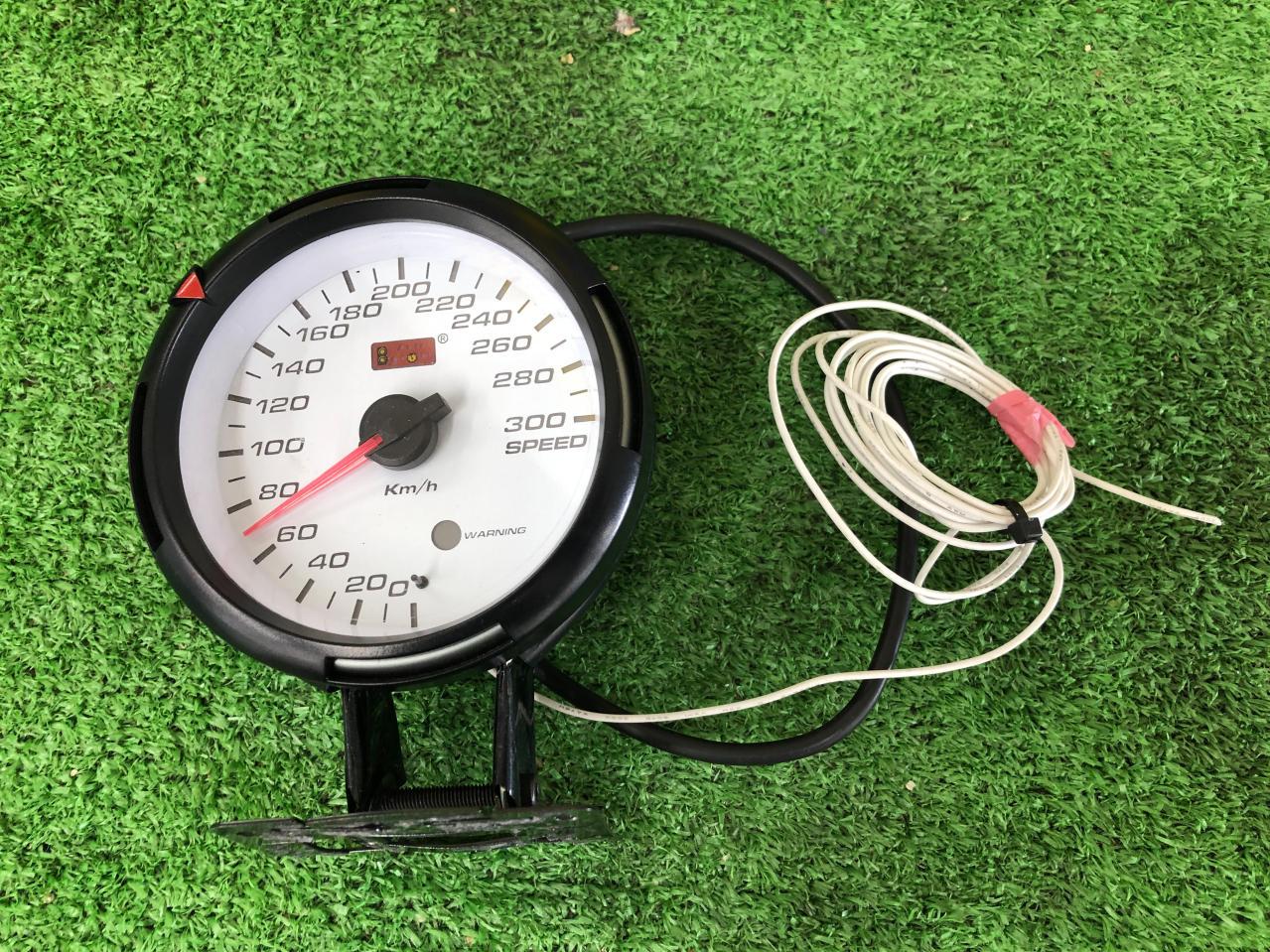 Autogauge(オートゲージ) 300km/h スピードメーター/SPEED 80Φ (ホワイトパネル) 1セット | カー用品 メーター系 メーターを通販で購入する | 中古カー＆バイク ...