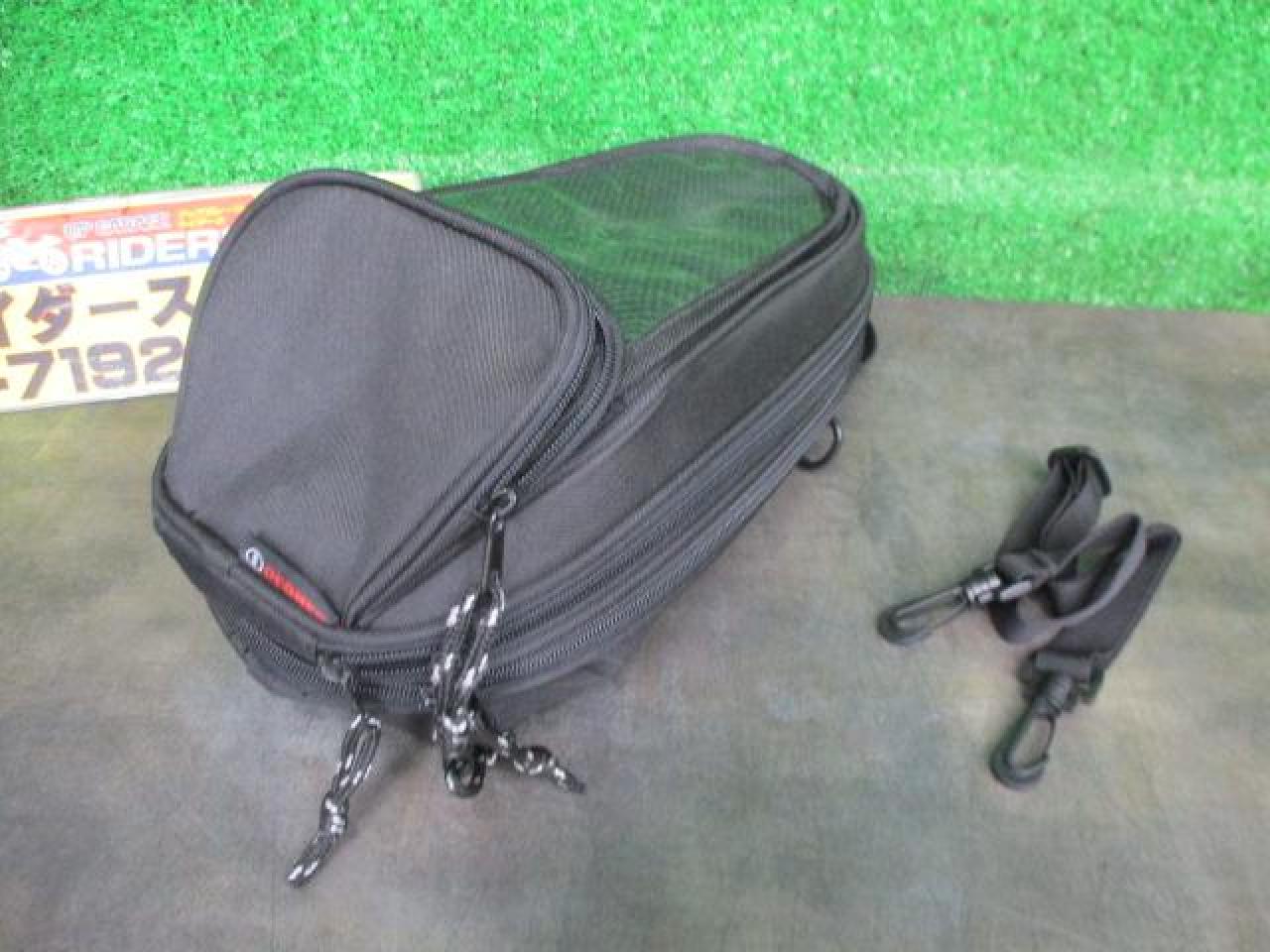 DEGNER(デグナー) NB-127 マグネットタンクバッグ 容量4-6.5L | 中古品 | アップガレージ ライダース柏店 | バイク用品 ツーリング用品 バッグ(二輪)を通販で購入する ...