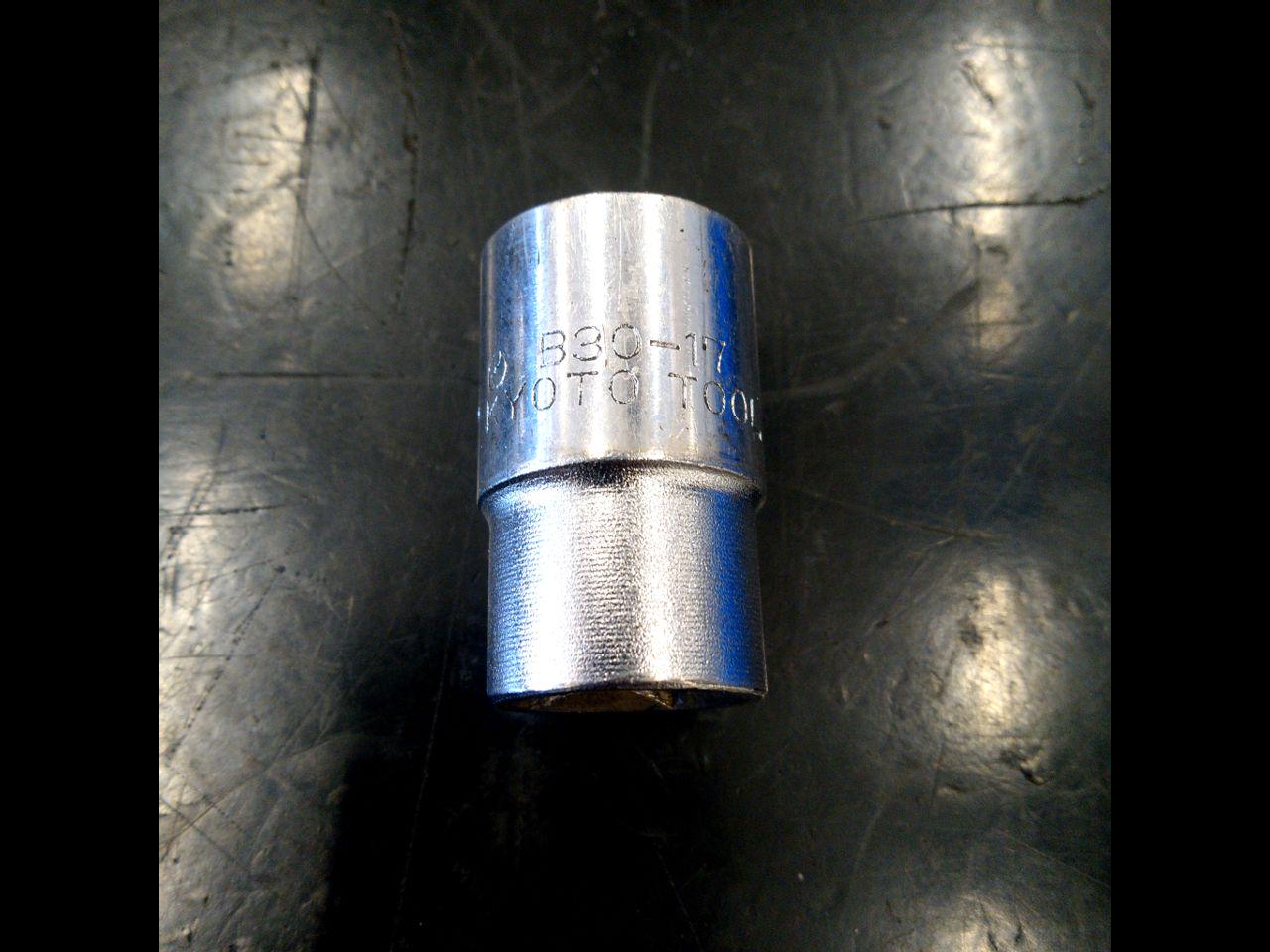 KTC 12角17mmソケット 【B30-17】 | 総合リユース 自動車整備工具 その他を通販で購入する | 中古カー＆バイク用品の販売ならアップガレージ