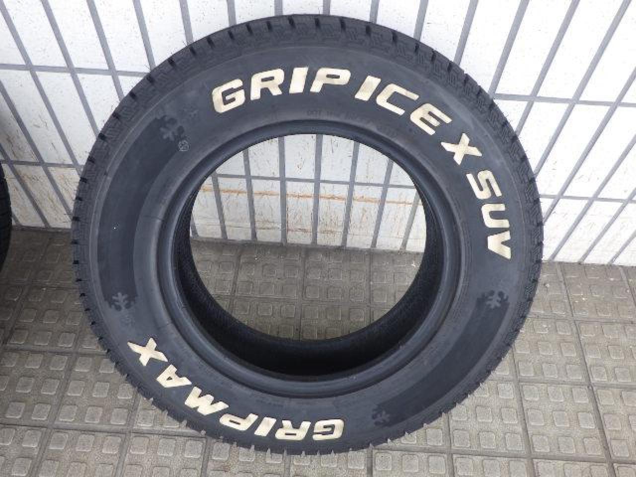 【大コンテナL11】GRIPMAX GRIP ICE X SUV 185/85R16 1本販売 | カー用品 スタッドレスタイヤ 16インチスタッドレスタイヤを通販で購入する | 中古カー ...