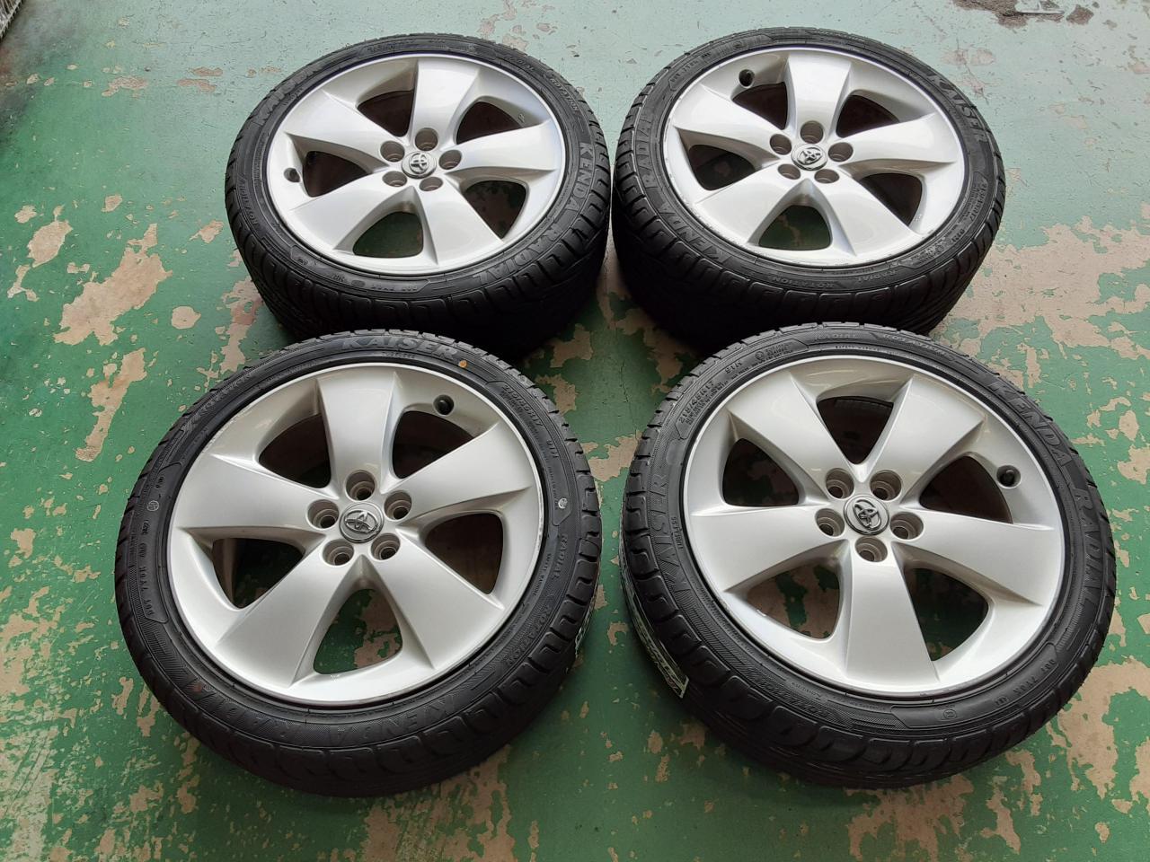 トヨタ純正(TOYOTA) 30プリウスSツーリング純正アルミ + KENDA(ケンダ) KR20 | カー用品 タイヤホイールセット 17 ...