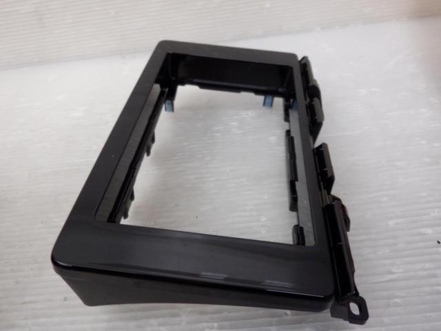 HONDA 純正フェイスパネル(オーディオパネル) 08B40-TZA-P10C GR系 フィット 後期 | 新古品 | アップガレージ 福岡博多店 | カー用品 カーAVアクセサリー その他 ...