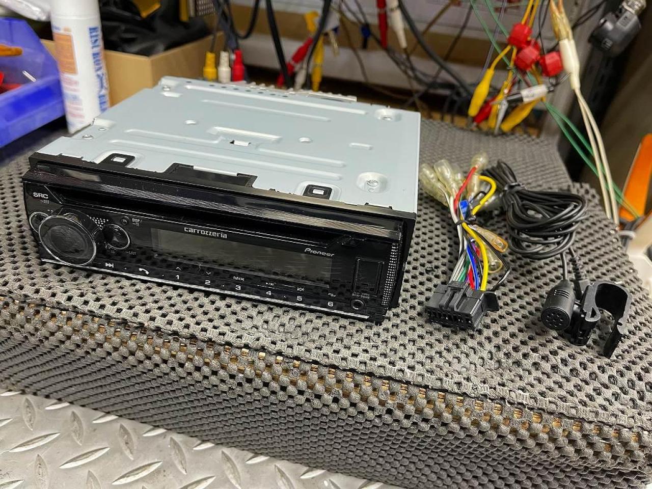 carrozzeria DEH-5600 1DINサイズ/CD/USB/Bluetooth | 中古品 | アップガレージ 金沢店 | カー用品 ヘッドユニット USB/i-Podチューナーを ...