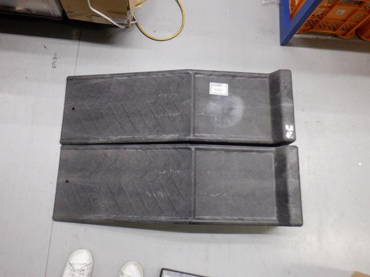 【WG】Blitz Rhino Ramp カースロープ | 中古品 | アップガレージ 奈良四条店 | 総合リユース 自動車整備工具 その他を ...