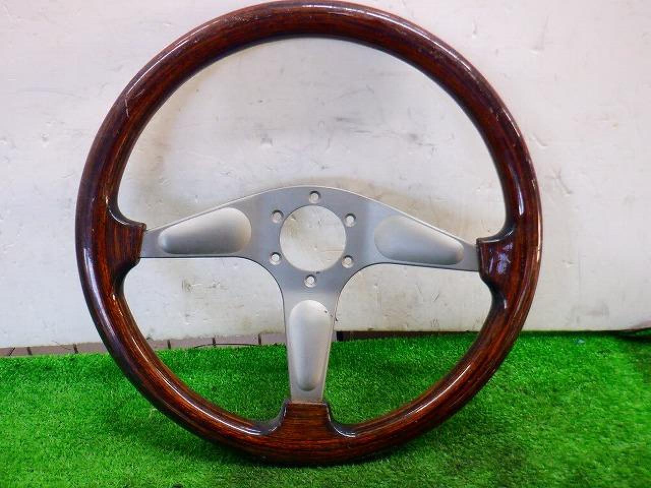 MOMO(モモ) CERTO(チェルト) | カー用品 インテリア ステアリングを通販で購入する | 中古カー＆バイク用品の販売ならアップガレージ