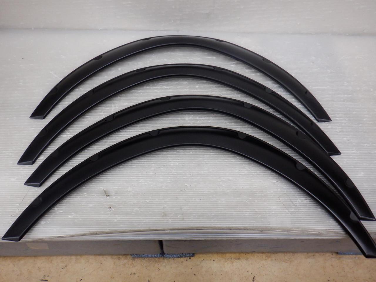メーカー不明 オーバーフェンダー 汎用 ワイド幅不明 1台分(4分割) | カー用品 ボディパーツ エアロパーツを通販で購入する | 中古カー ...