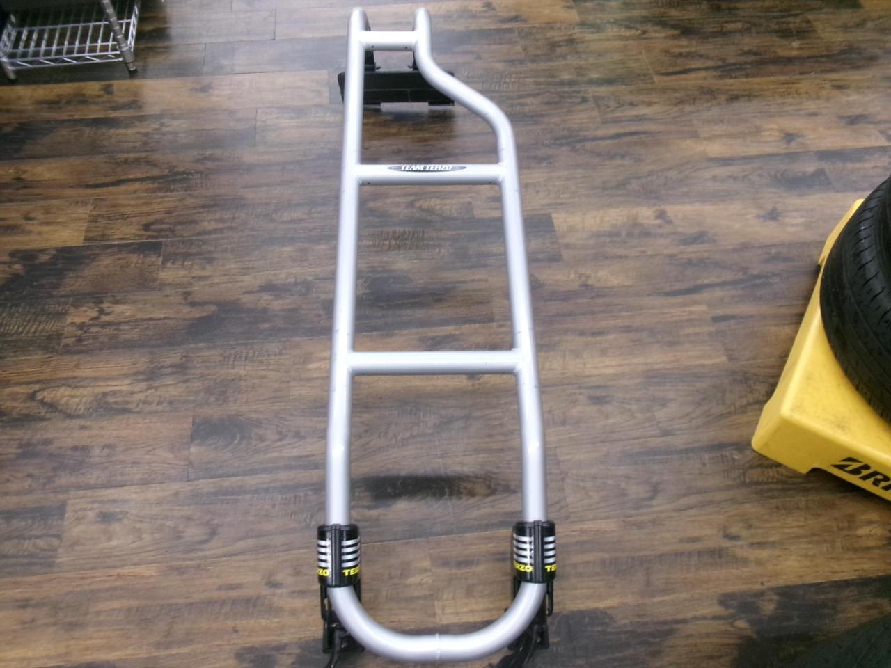 TERZO(テルッツォ) リアラダー JX69 E51系エルグランド | カー用品 キャリア その他キャリアを通販で購入する | 中古カー＆バイク用品の販売ならアップガレージ