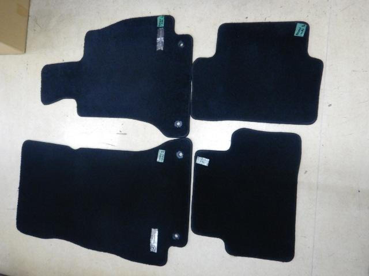 RX2303-1083 Mercedes-Benz(メルセデスベンツ )純正 プレミアムフロアマット 4枚セット | 中古品 | アップ ...