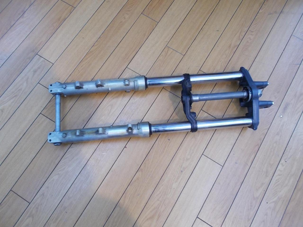 HONDA(ホンダ) 純正フォーク&ステム CB750(RC42 教習車) | バイク用品 足まわり フロントまわり(二輪)を通販で購入する ...