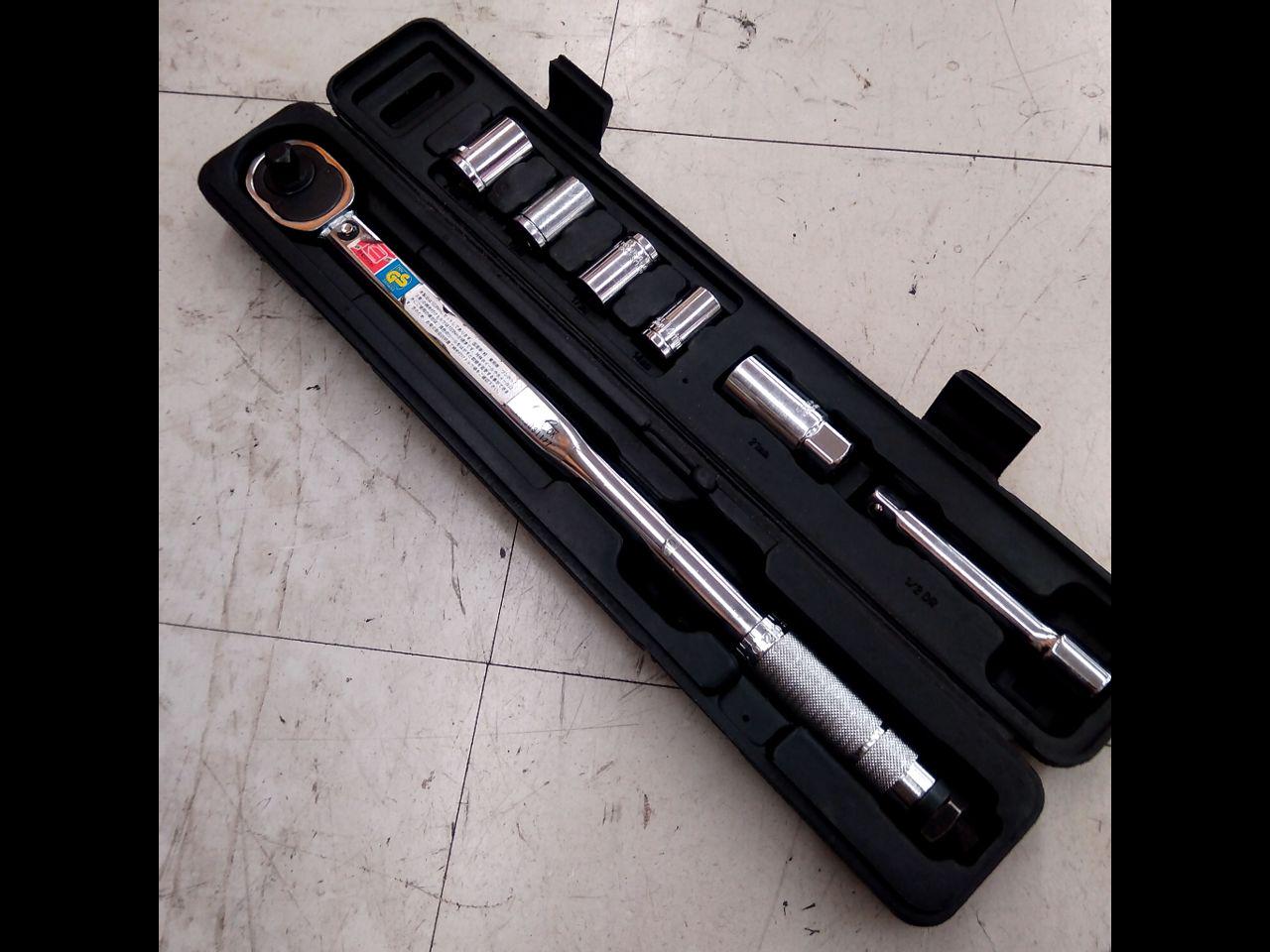 GS トルクレンチ ソケットセット | 中古品 | アップガレージ 東村山店 | 総合リユース 自動車整備工具 ホイールレンチを通販で購入する | 中古カー＆バイク用品の販売ならアップガレージ