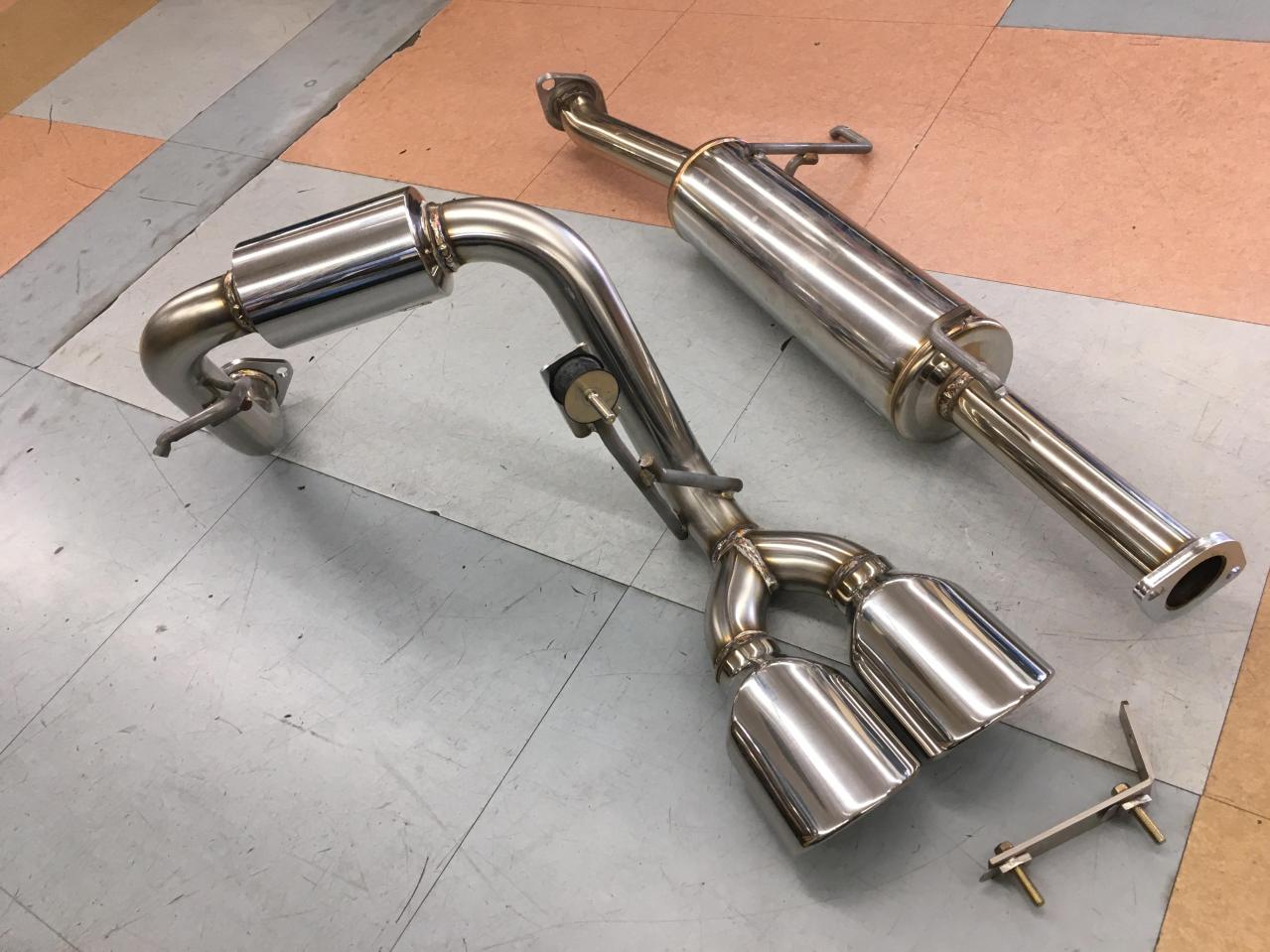 キャンペーン特価!! BLITZ NUR-SPEC VS オーバルデュアルセンター出しマフラー 【エブリィワゴン/DA17W】 | カー用品 吸気・排気系 マフラーを通販で購入する | 中古 ...