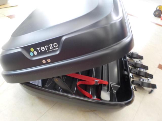 Terzo EA420B ルーフBOX | 中古品 | アップガレージ 埼玉大宮店 | カー用品 キャリア ルーフBOXを通販で購入する | 中古カー＆バイク用品の販売ならアップガレージ