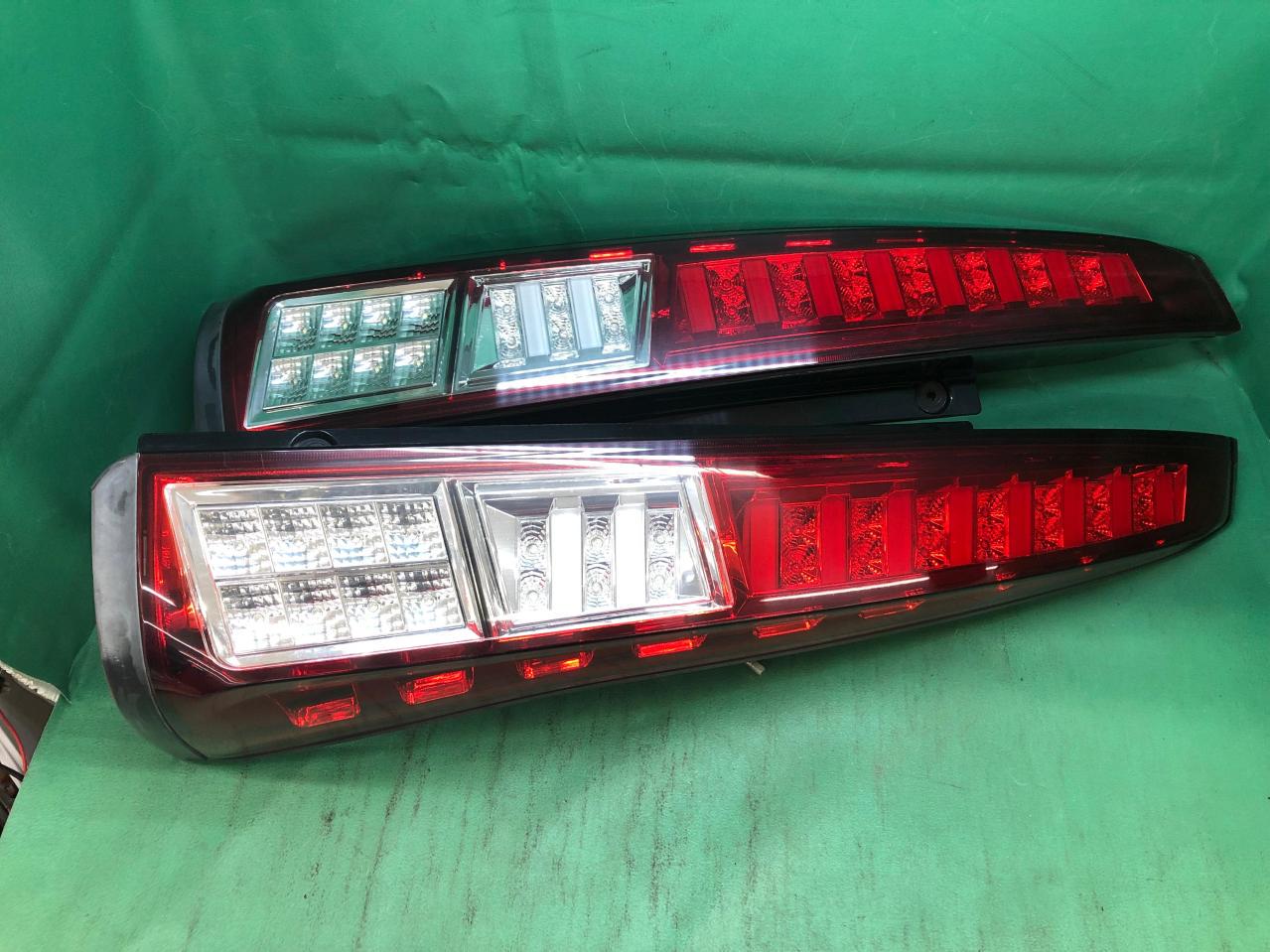 【値下げ!】Junyan [HU551] セレナ C26 フルLEDテールランプ 左右セット | カー用品 ボディパーツ テールレンズを通販で購入する | 中古カー＆バイク用品の販売ならアップガレージ