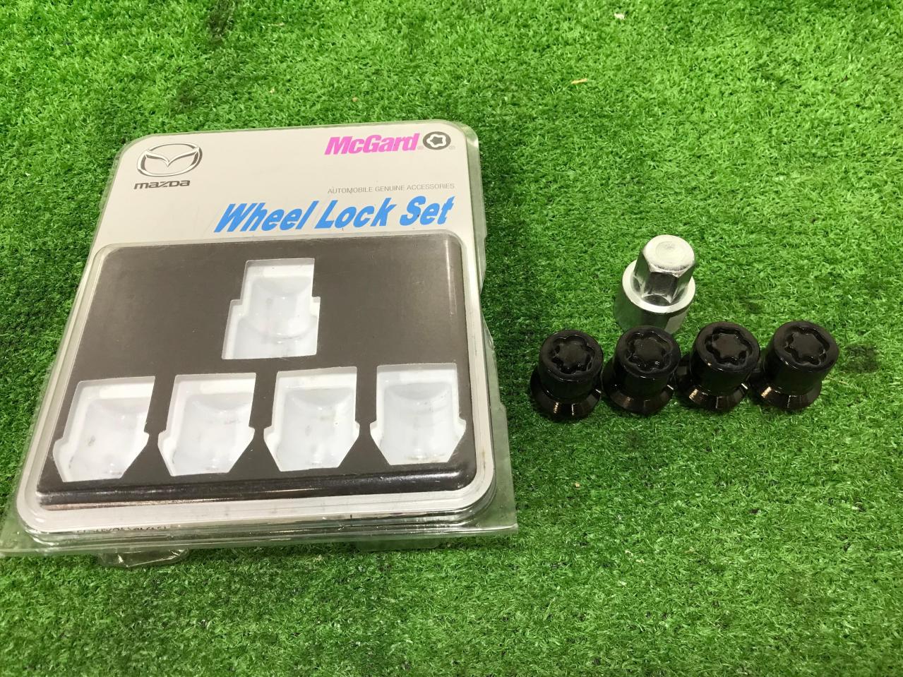 McGARD(マックガード) (マツダ純正)MAZDA3 [C901-V9-740] ホイールロックセット 1台分 | カー用品 タイヤ ...