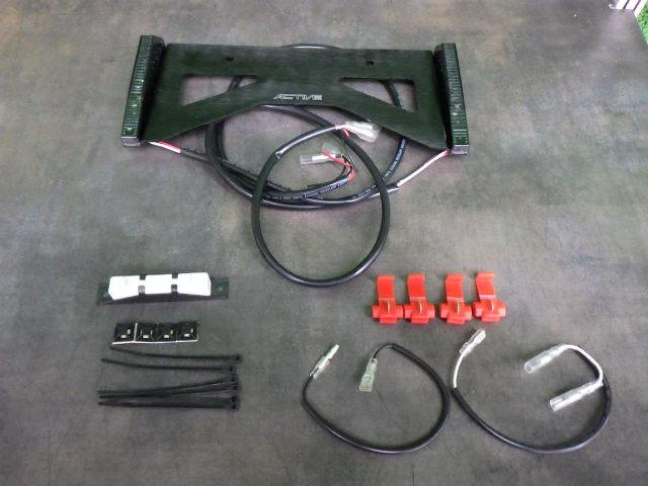 ACTIVE(アクティブ) 1150011 LEDウインカー ライセンスホルダー付き スモークレンズ | バイク用品 電装品 ウインカー(二輪 ...