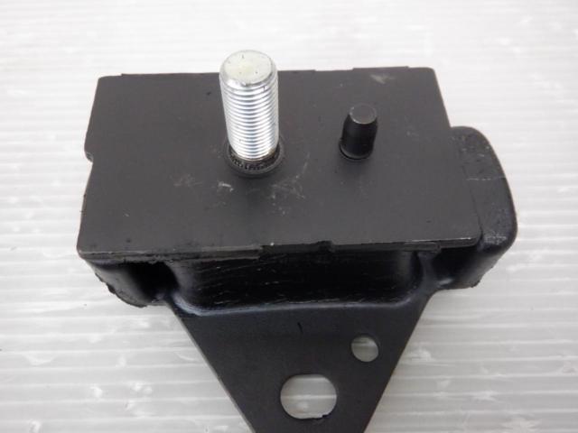 TOYOTA エンジンマウント インシュレーター 12361-30090 ハイエース/レジアスエース | 新古品 | アップガレージ 福岡博多 ...