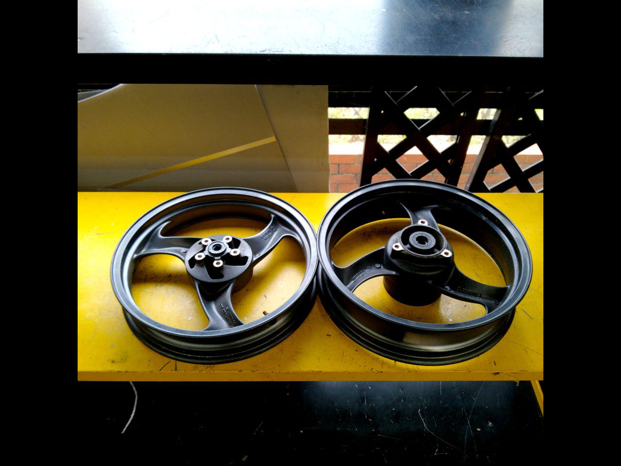 KAWASAKI ZR250-B6 バリオスⅡ純正ホイール前後セット | バイク用品 ホイール・タイヤ ホイール(二輪)を通販で購入する ...