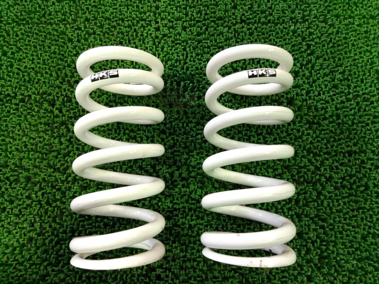 HKS 直巻きバネ 12K/65/200 ホワイト 2分割 | カー用品 足まわり 直巻スプリングを通販で購入する | 中古カー＆バイク用品の ...