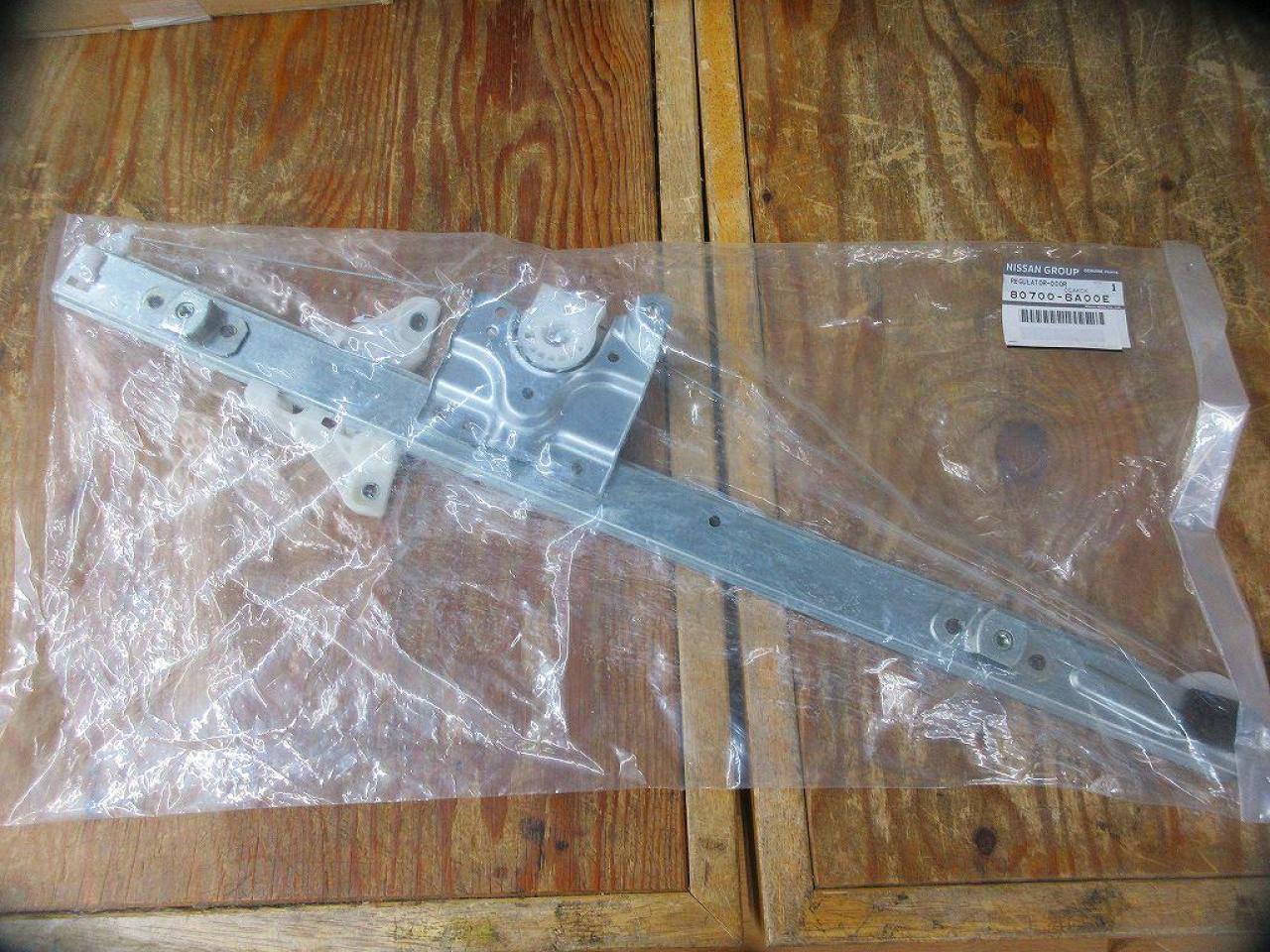 【大幅値下げ】日産 B21A/デイズルークス 純正 右フロントドアウィンドウ レギュレーター アッセンブリー 80700-6A00E | 新古 ...