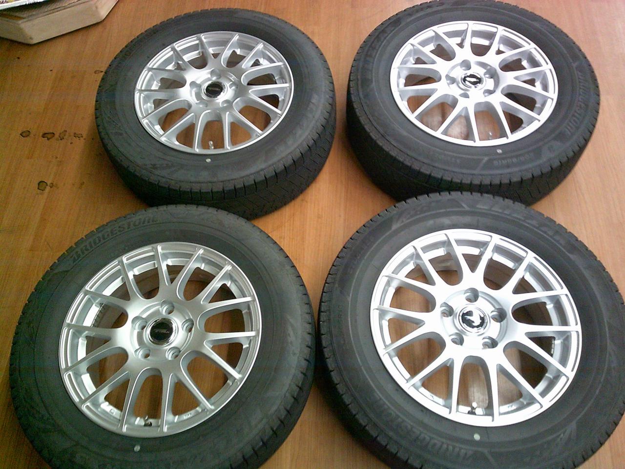 BRIDGESTONE(ブリヂストン) TOPRUN + BRIDGESTONE(ブリヂストン) BLIZZAK VRX3 | カー用品 スタッドレスタイヤホイールセット 16インチ ...