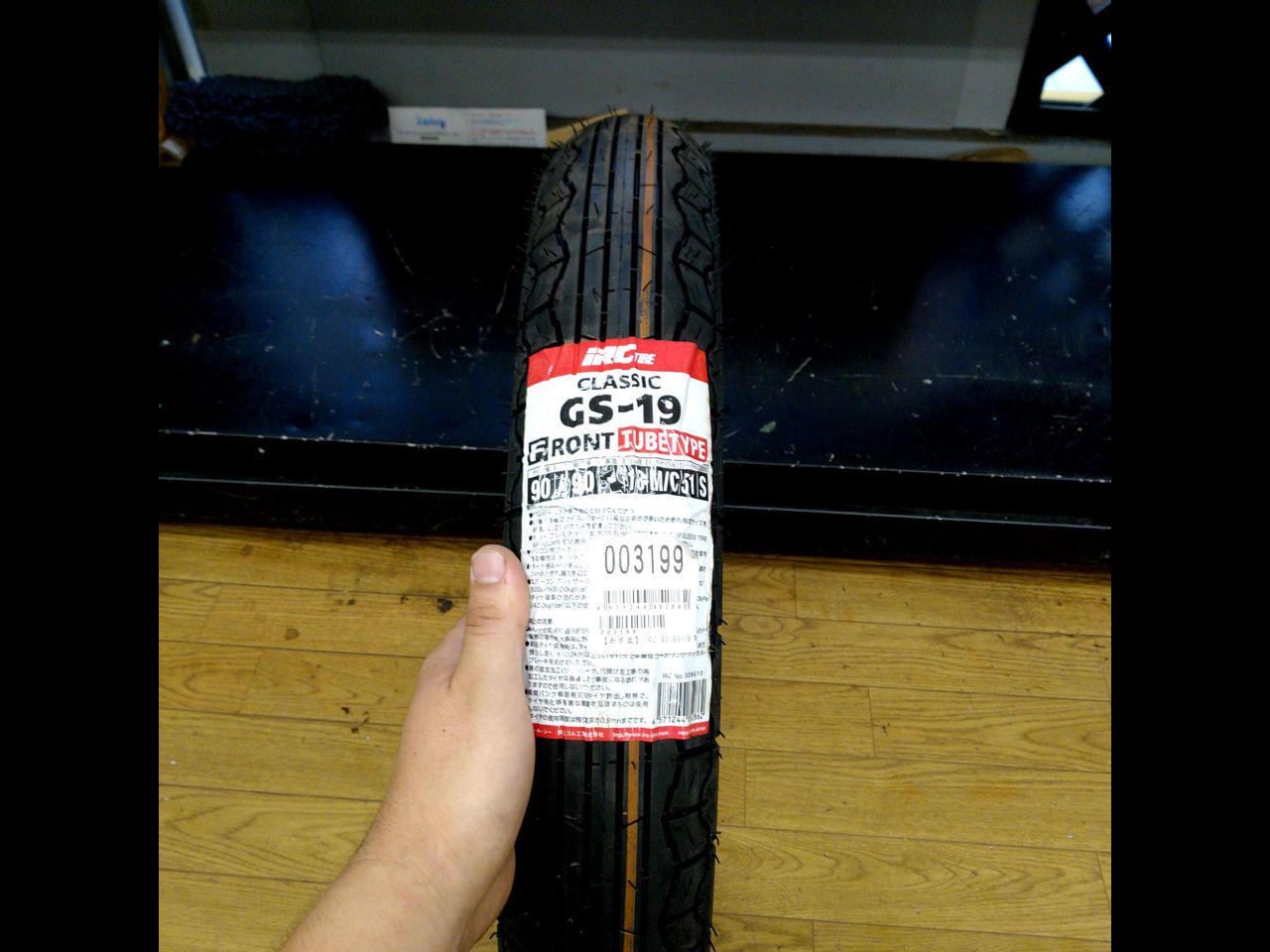 IRC CLASSIC GS-19 90/90-18M/C51S | バイク用品 ホイール・タイヤ タイヤ(二輪)を通販で購入する | 中古 ...