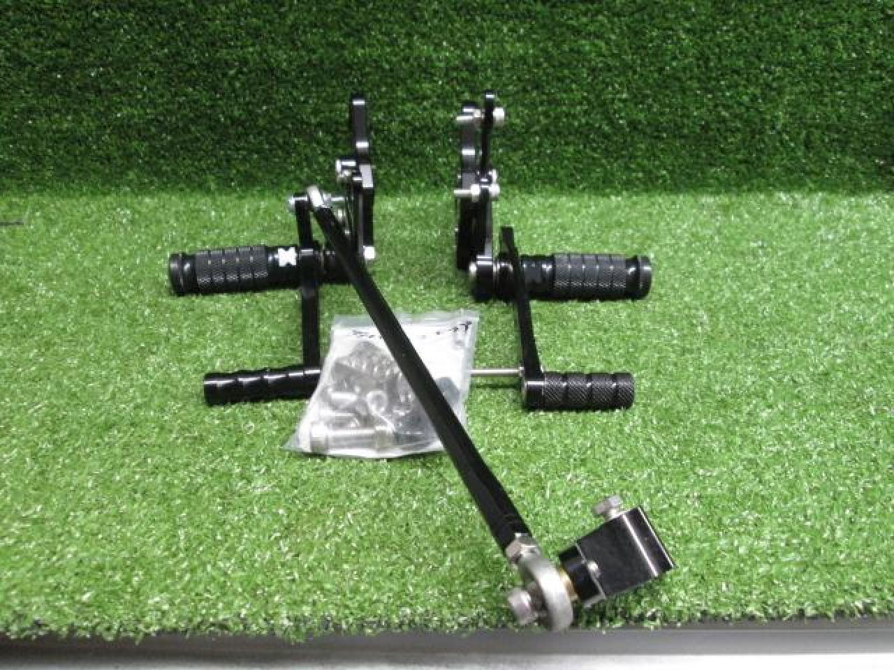 FXCNCレーシングオートバイ調整可能なリアセットフットペグリアセット フィット | バイク用品 ステップ・スタンド バックステップ(二輪)を ...