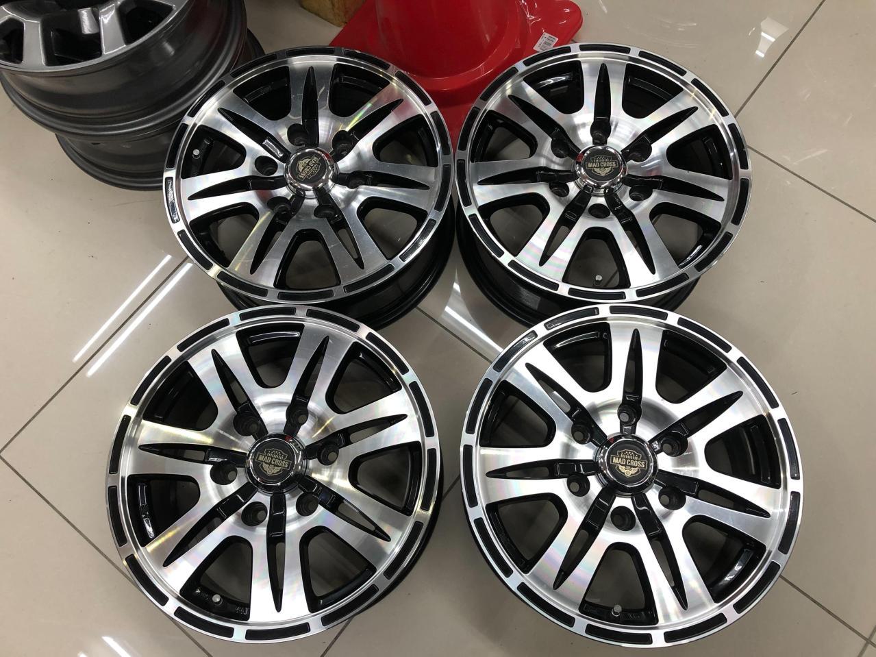 ★プライスダウン♪★ HOT STUFF(ホットスタッフ)MAD CROSS(マッドクロス) XD-7C 【ハイエース】 | 中古品 ...