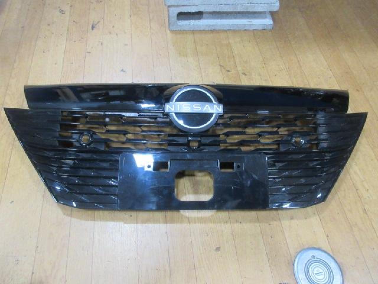 【NISSAN/ニッサン】FE13/オーラ(AURA) 純正グリル | 中古品 | アップガレージ 静岡掛川店 | カー用品 ボディパーツ グリルを通販で購入する | 中古カー＆バイク用品の ...