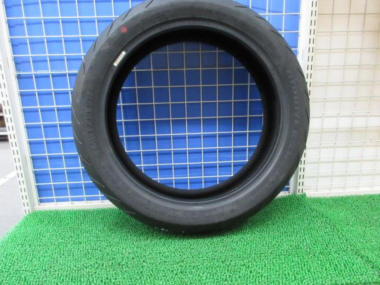 METZELER ROADTEC Z8M INTERACT 170/60/ZR17 M/C 72W | 新古品 | アップガレージ ライダース ...