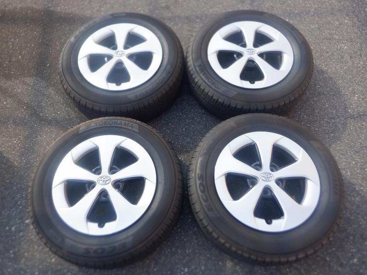 3 値下げしました トヨタ純正(TOYOTA) プリウス 30 後期 純正ホイール + YOKOHAMA(ヨコハマ) BluEarth ...