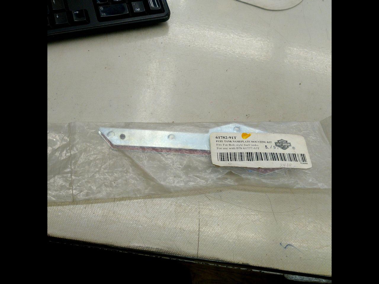 ハーレーダプレートアダプターキット 61782-91T用 | バイク用品 外装 その他外装(二輪)を通販で購入する | 中古カー＆バイク用品の ...