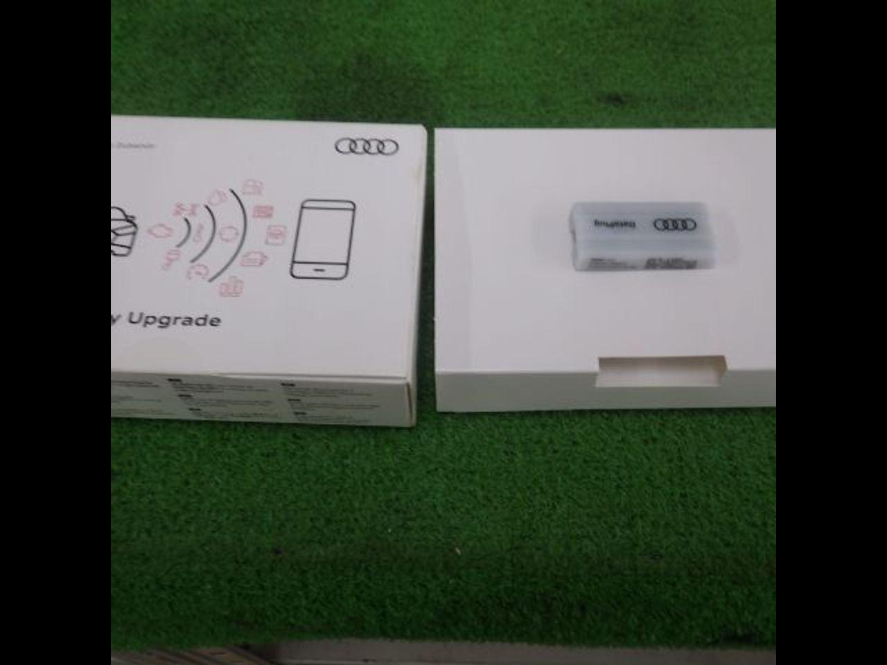 Audi 純正 Audi connect plug and play用 Audi DataPlug | カー用品 電装系 チューニング電装を通販で購入する | 中古カー＆バイク用品の販売なら ...