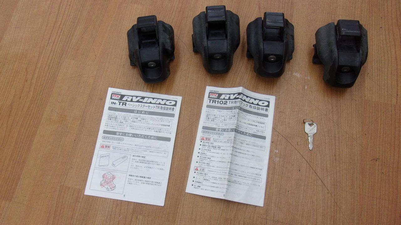 【INNO/RV-INNO】IN-TR (ステーSET)+TR1028(フック) | カー用品 キャリアを通販で購入する | 中古カー＆バイク ...