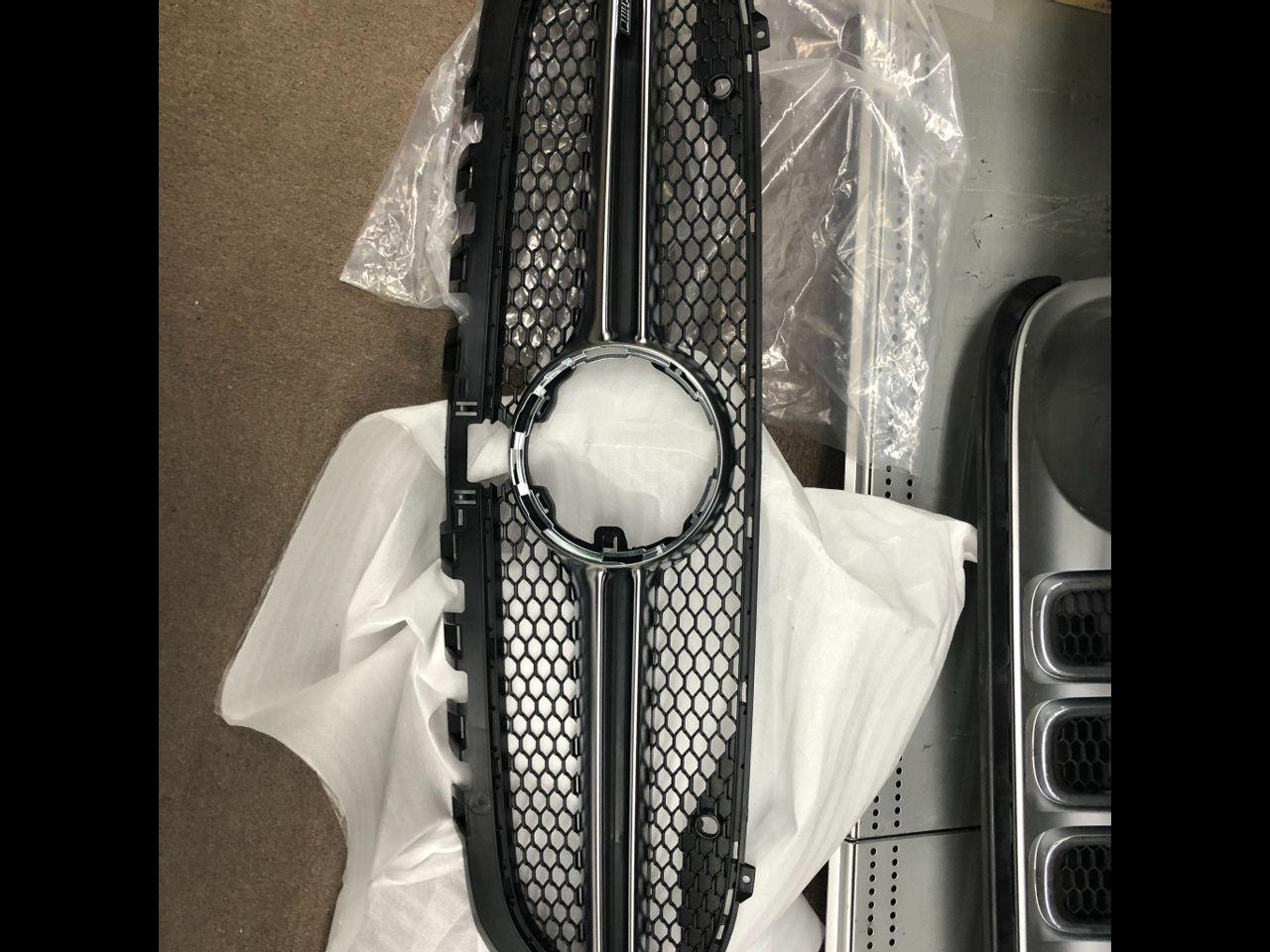 メルセデスベンツ Aクラス/W177AMG純正フロントグリル 【A1778882900】 | カー用品 ボディパーツ グリルの通販 | アップ ...