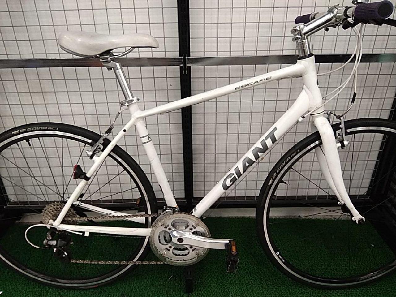 【わけあり現状販売】GIANT ESCAPE R3 モデル不明 700C3x9Sクロスバイク ホワイト フレームサイズM | 自転車 スポーツ ...