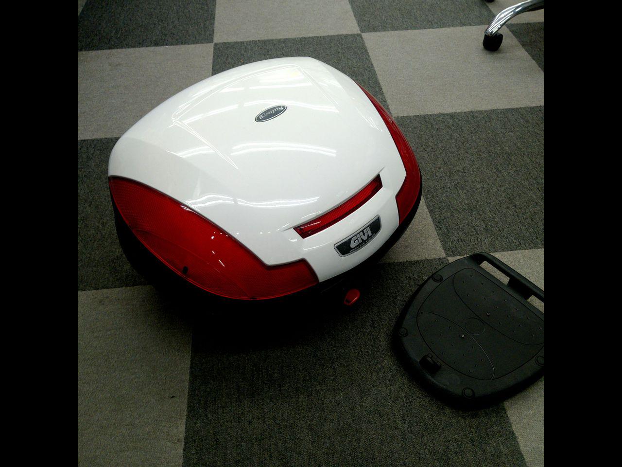 GIVI(ジビ)Sinply 汎用リアボックス(モノロック) | バイク用品 ツーリング用品 BOX(二輪)を通販で購入する | 中古カー ...