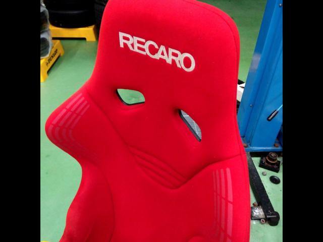 【RECARO】RS-GS RED without FIA STICKER (W11311) | 中古品 | アップガレージ 新潟新発田店 ...