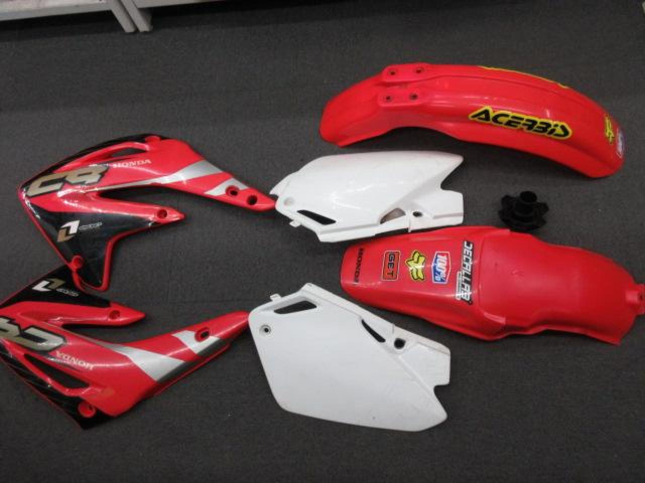 HONDA(ホンダ) 純正外装セット CR85(’04) フロント/リヤフェrンダー/サイドカバー/シュラウド/ | 中古品 | アップ ...